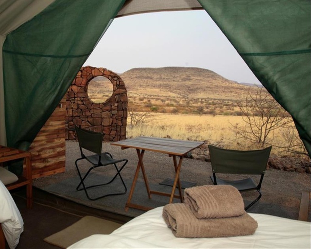Etendeka Mountain Camp – Speke Travel