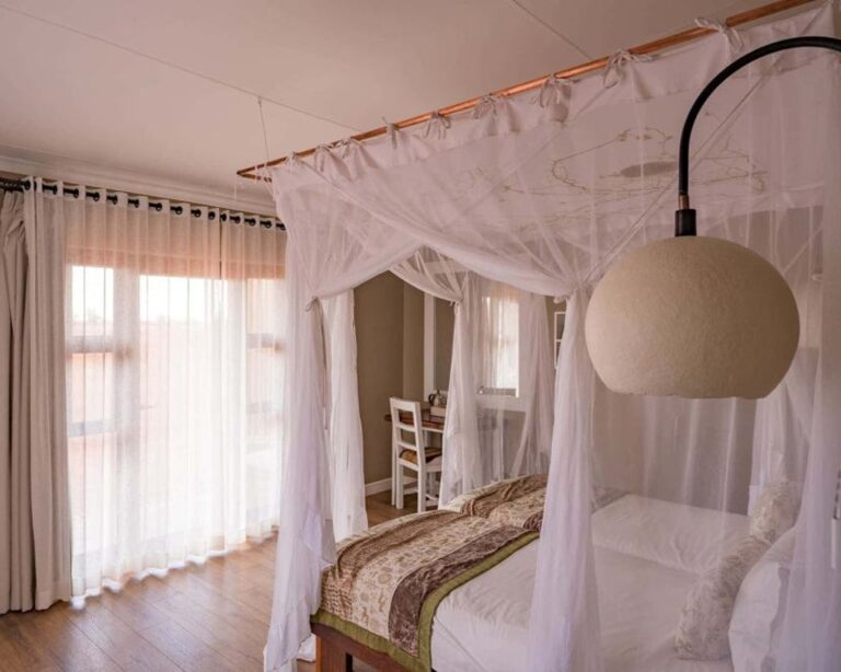 Kalahari Anib Lodge – Speke Travel